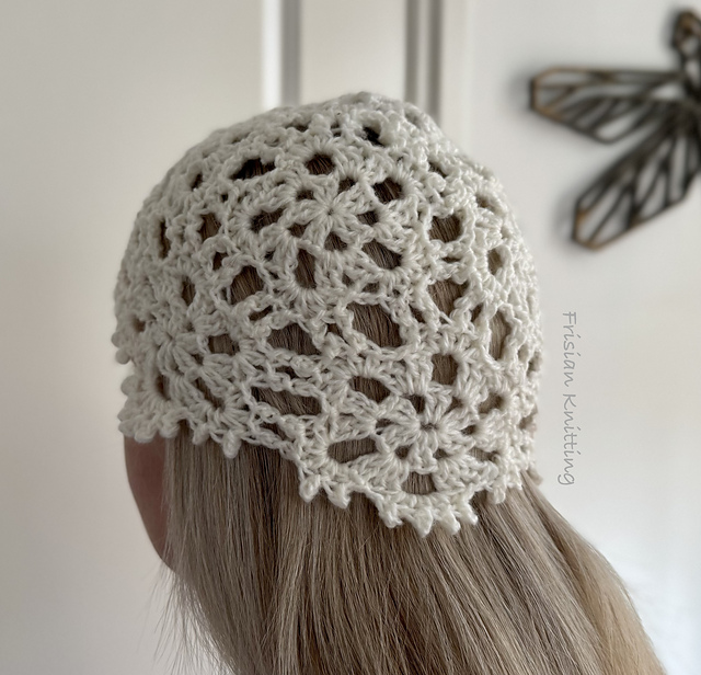 Ravelry: Mesh hat pattern by Frisian Knitting