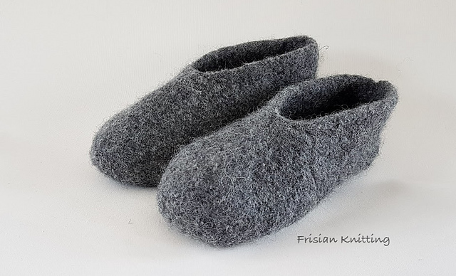 Ravelry: Felt Slippers "Slofkes" pattern by Frisian Knitting