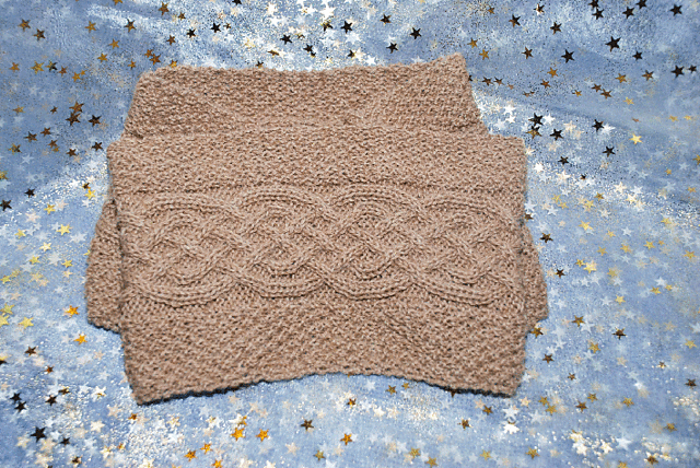 Ravelry: Celtic Snood pattern by Des Filles et des Aiguilles