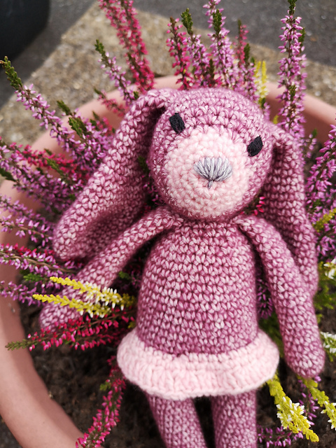 Ravelry: Long Legs Bunny pattern by Alison Holloway