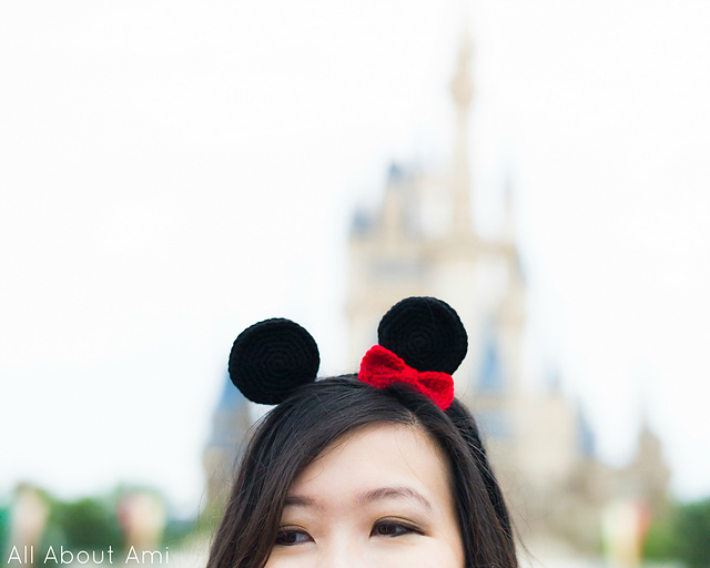 Ravelry: Minnie Mouse Ears Headband pattern by Stephanie Jessica Lau
