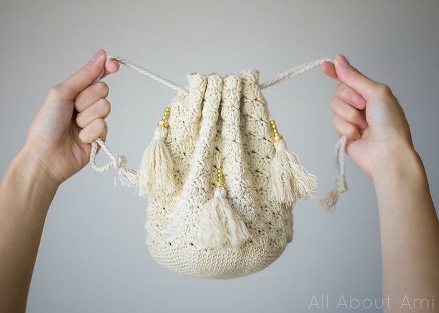 Ravelry: Regency Reticule pattern by Stephanie Jessica Lau