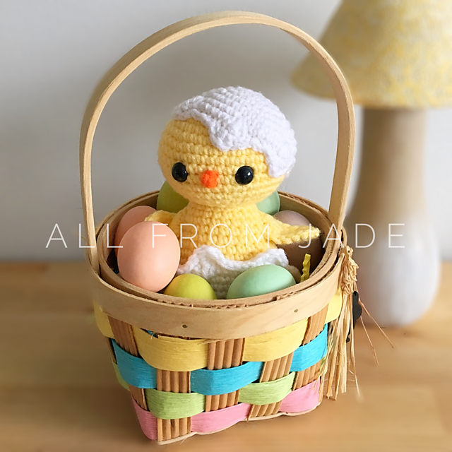 Ravelry: Charlie the Chick pattern by Jade Gauthier-Boutin