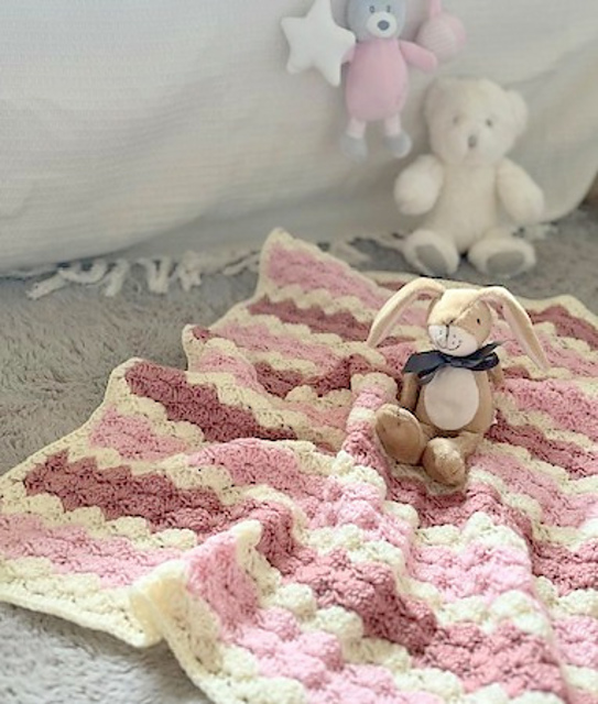 Ravelry: Waves of Shells Baby Blanket pattern by Alla Bella