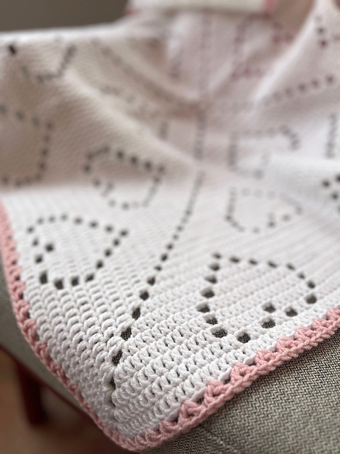 Ravelry: Bambino Hearts Baby Blanket pattern by Alla Bella