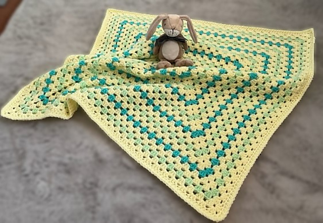 Ravelry: Traditional Granny Square pattern by Alla Bella