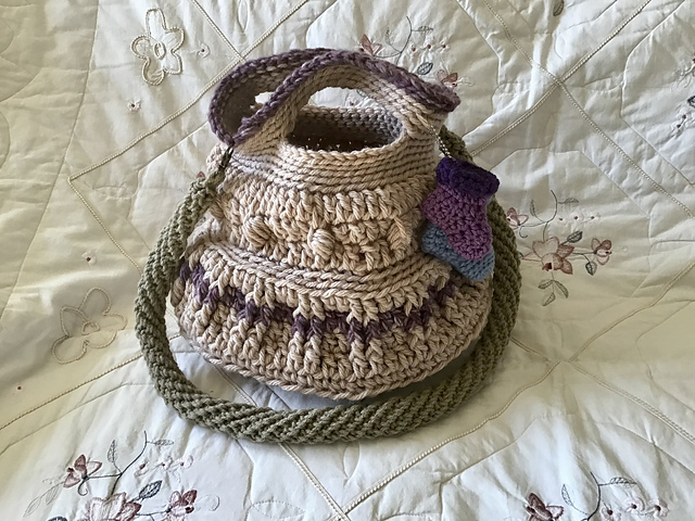 Ravelry: The Toronto Tote Bag pattern by Marie Perry