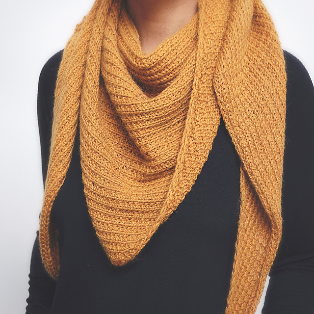 Ravelry: Essential Triangle Scarf pattern by Leelee Knits