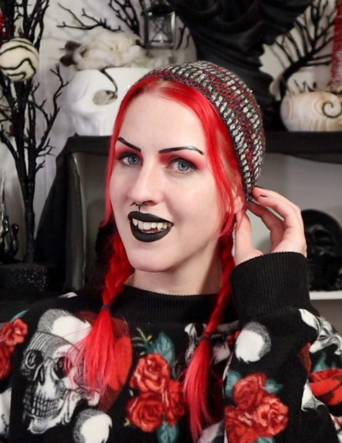 Ravelry: Hexmas Spiral Beanie pattern by Alt Knots