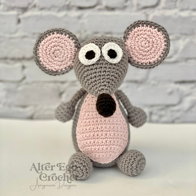 Ravelry: Monty the Mouse pattern by Alter Ego Crochet