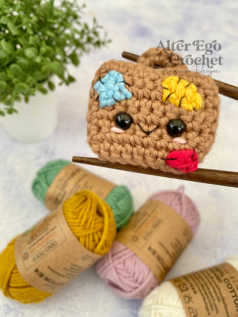 Ravelry: Mini Suitcase pattern by Alter Ego Crochet