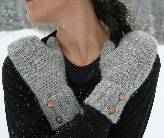 Ravelry: Alpine Mittens pattern by Amanda Lilley