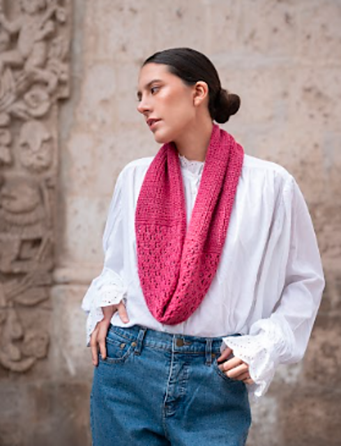 Ravelry: Paulina Cowl 2.0 pattern by Martha Wissing