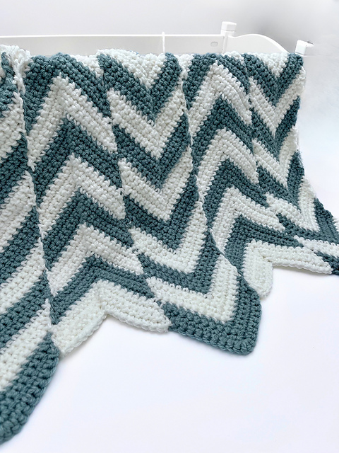 Ravelry: Shifting Chevrons Blanket pattern by Kristine Mullen