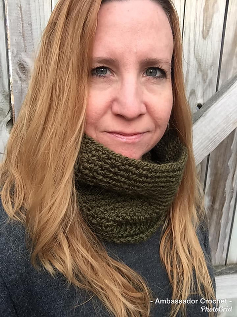 Ravelry: Pine Grove Cowl pattern by Kristine Mullen