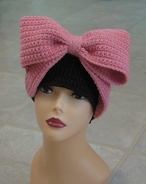 Ravelry: The Royal Bow Beanie pattern by Kristine Mullen