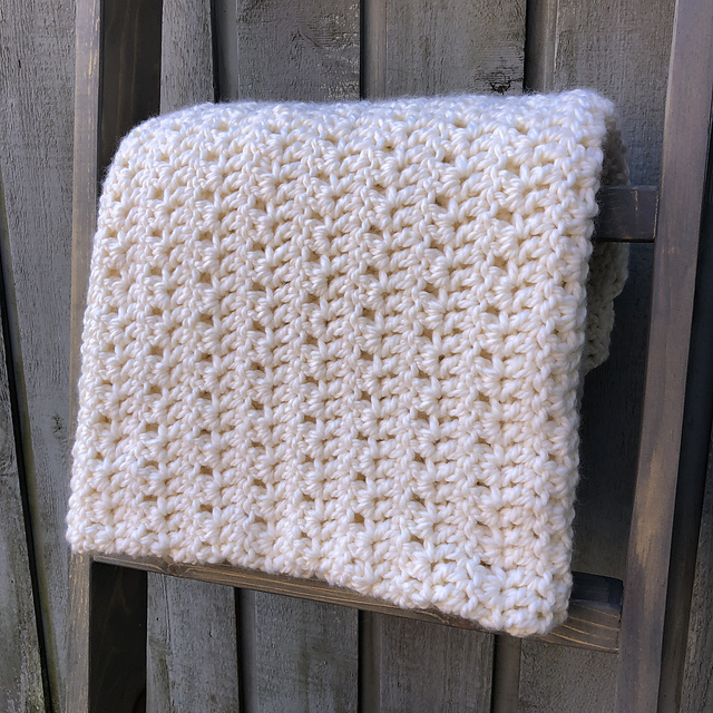 Ravelry: Sunday Snuggles Throw pattern by Kristine Mullen