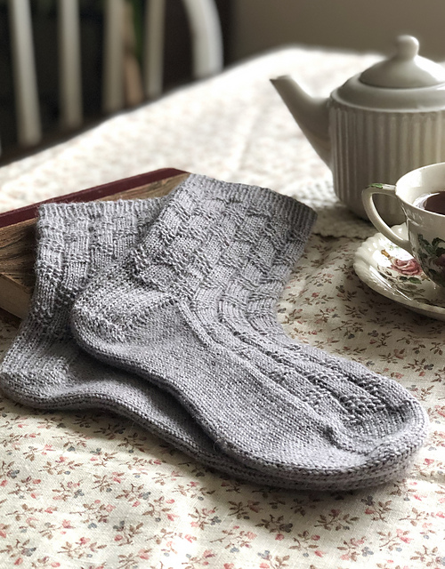 Ravelry: Edward socks pattern by Ambrose Smith