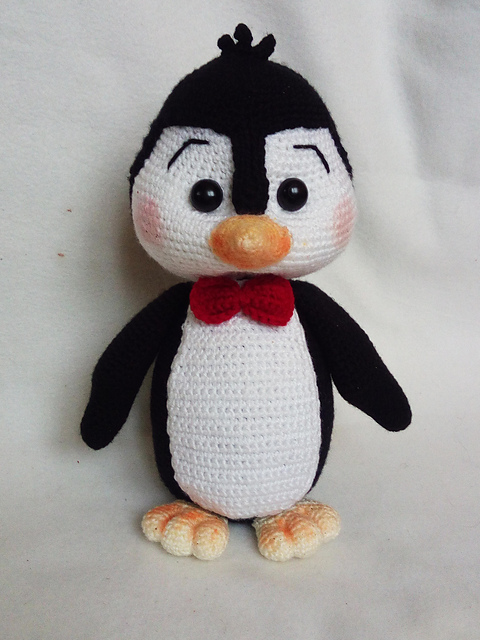 Ravelry: Tux the penguin pattern by Ami By D