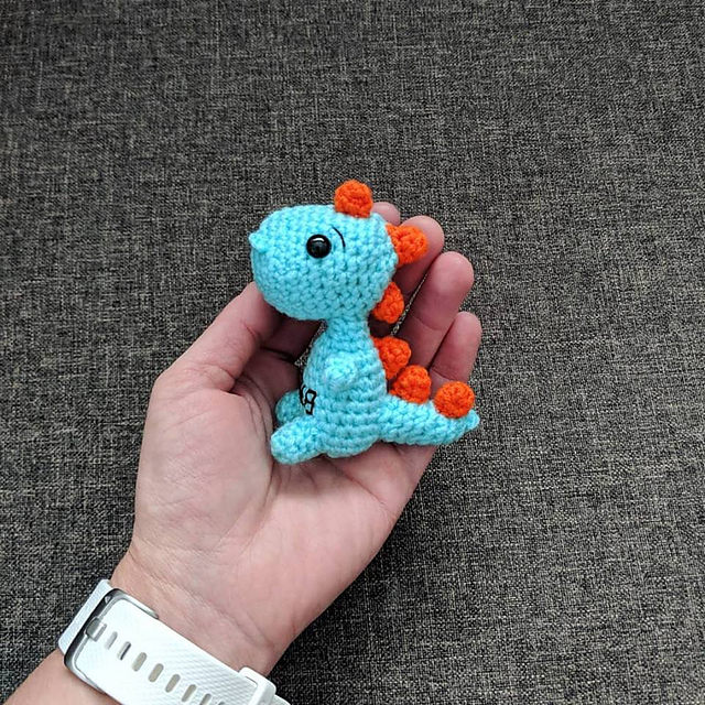 Ravelry: T-Rex pattern by Jackie Laing