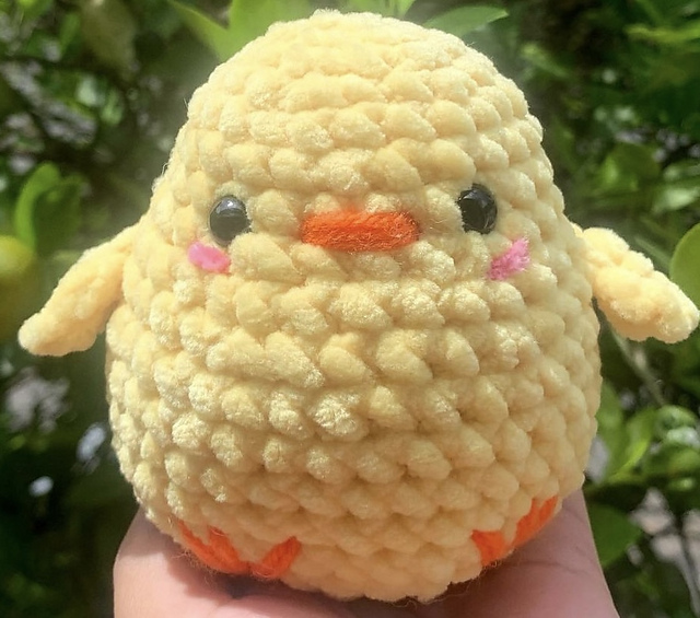 Ravelry: Bird Plush pattern by Thays Leach