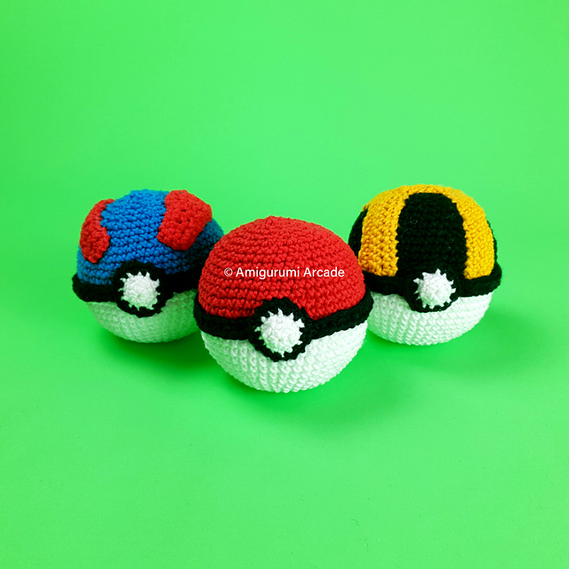 Ravelry: Pokeballs pattern by Enya Verity
