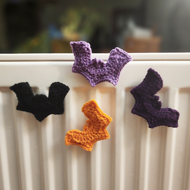 Ravelry: Halloween Bat with Magnet pattern by Amigurumis Atina
