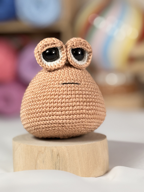 Ravelry: Pou pattern by Amiomocha