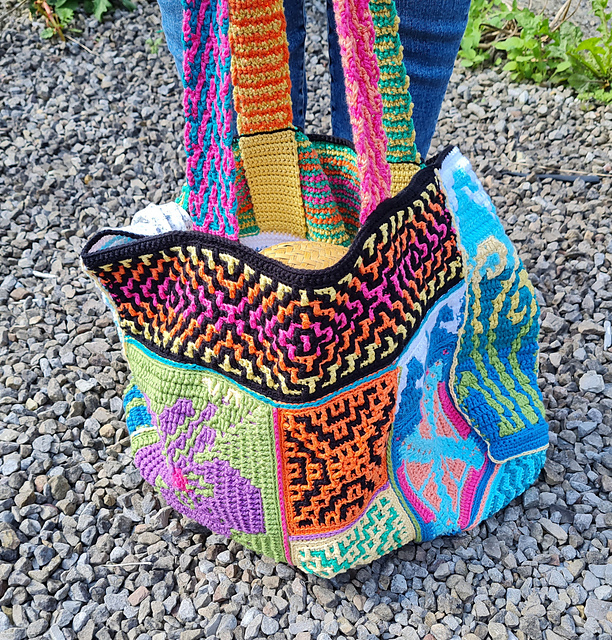 Ravelry: Boho Beach Bag Mosaic CAL pattern by Ammonite Yarns