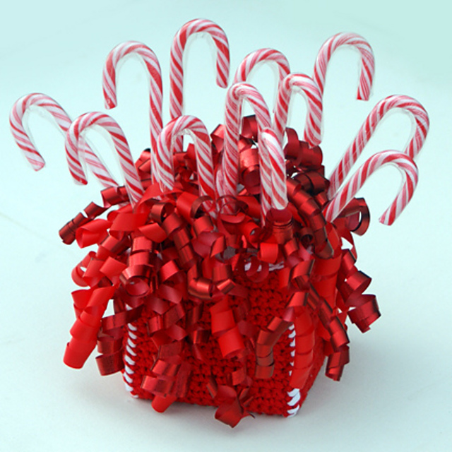 Ravelry: Christmas Candy Cane Dispenser pattern by Amy Solovay