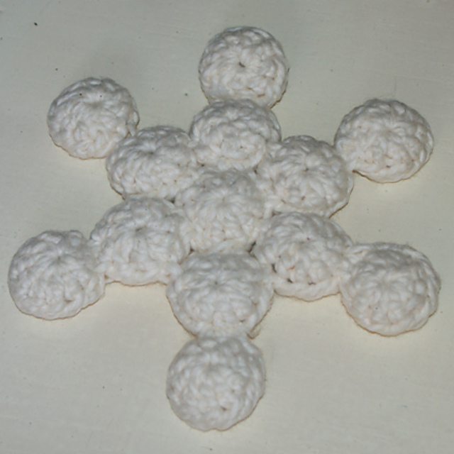 Ravelry: Snowflake Trivet pattern by Amy Solovay