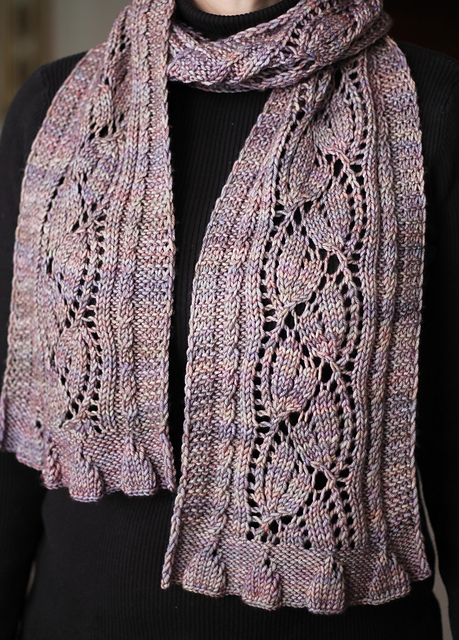 Ravelry: Effloresce scarf pattern by Amy Odin