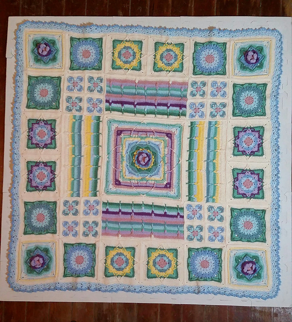 Ravelry: AnWit's Demelza blanket