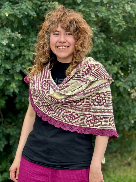 Ravelry: Rose Trellis Shawl pattern by Caroline Sommerfeld