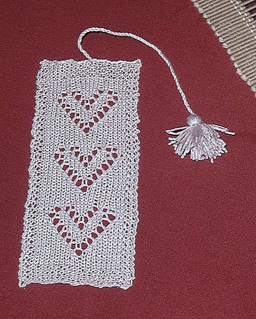 Ravelry: Lace Heart Bookmark pattern by Darilyn Page