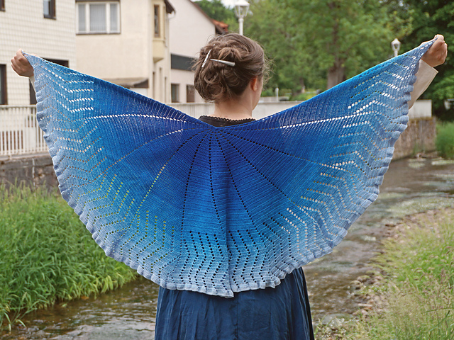 Ravelry: Morning glory shawl pattern by Andrea Cretu