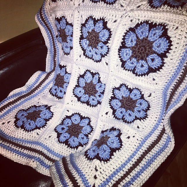 Ravelry: African Flower Baby Blanket pattern by Anna Mansour