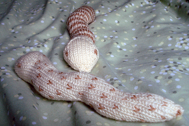 Ravelry: Zig Zag Snakes pattern by Beth Dyson