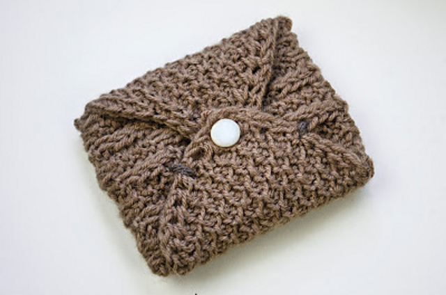 Ravelry: Envelope Style Business Card Holder pattern by Angela Lynn
