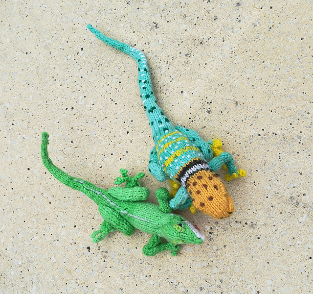 Ravelry: Lustrous lizards pattern by Viv's Knits
