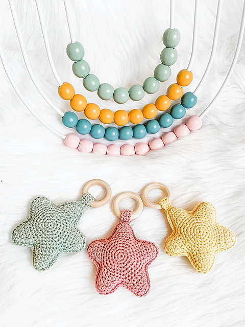 Ravelry: Baby star rattle pattern by Malin Fredriksson