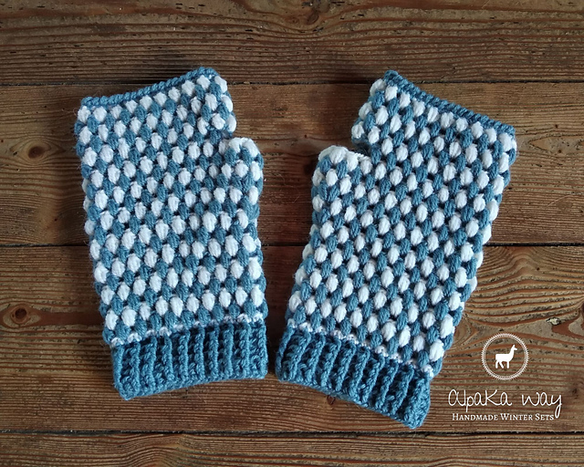 Ravelry: Puff Stitch Mittens pattern by Anna Cusinato