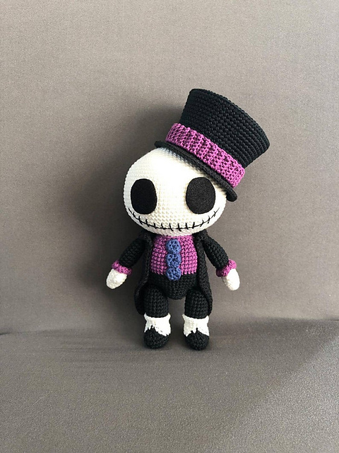 Ravelry: Jack Skellington inspired pattern by Anna Carax