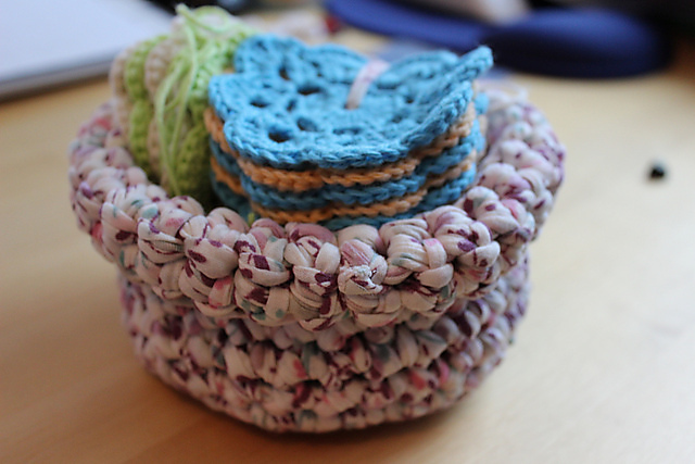 Ravelry: Super Fast Zpagetti Container pattern by Anne Schüler