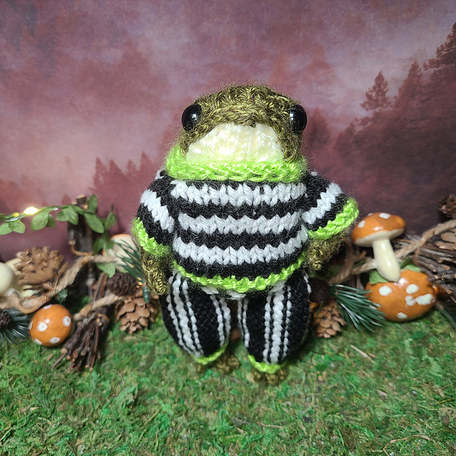 Ravelry: Froggy's Halloween Lounge Set pattern by Anne de Silva