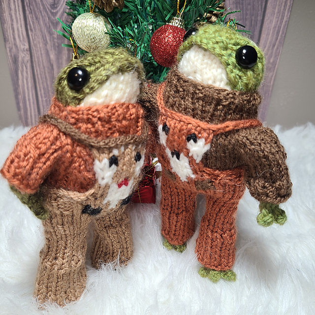 Ravelry: Froggy’s Sly Fox Overalls pattern by Anne de Silva