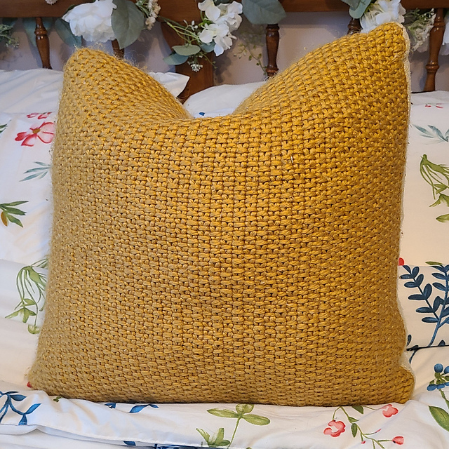 Ravelry: Linen Stitch Throw Pillow pattern by Anne de Silva