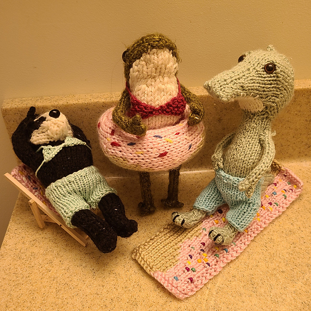 Ravelry: Froggy Beach Vacation Set pattern by Anne de Silva