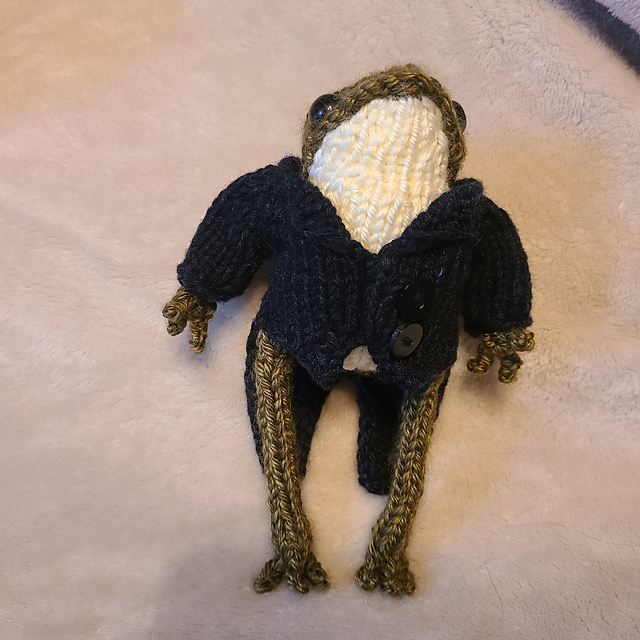 Ravelry: Frog's Old Fashioned Tux pattern by Anne de Silva