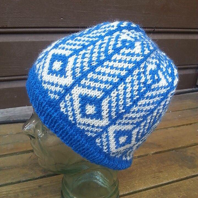 Ravelry: Dråpen lue pattern by Anne Eliassen